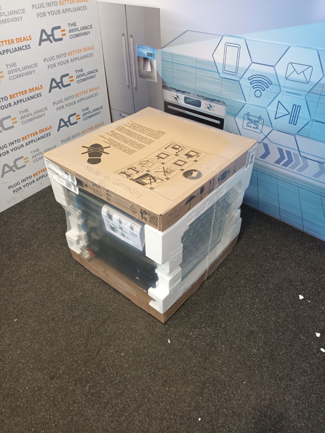 Oven Neff B3ACE4HN0B Slide & Hide Single Electric Oven - Black - The ...